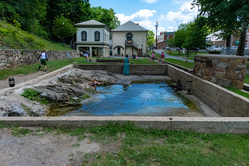 Berkeley Springs State Park Hot Spring: Info, Price, Temperature and ...