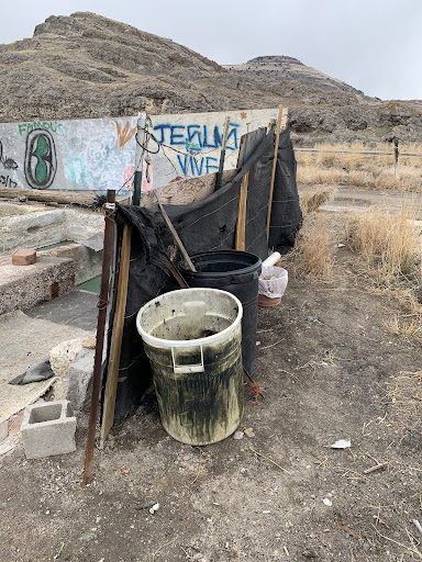 Stinky Hot Springs: Info, Price, Temperature and Features