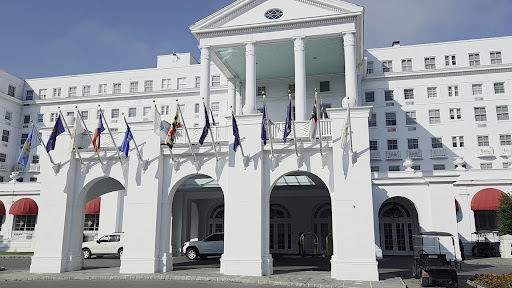 The Greenbrier – White Sulphur Springs Hot Spring: Info, Price ...